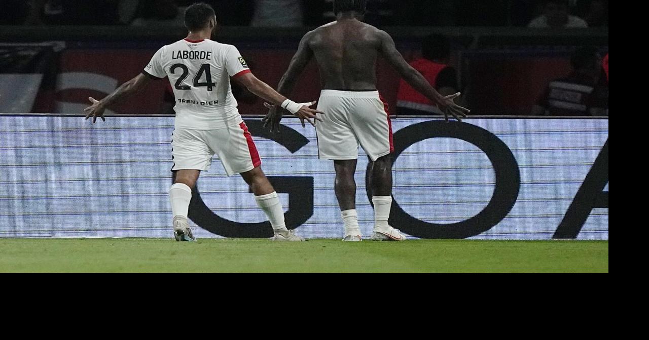 Moffi upstages Mbappé with 2 goals and an assist as Nice wins 3-2 at PSG