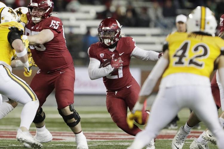 Evan Svoboda throws late TD pass to John Michael Gyllenborg as Wyoming ...