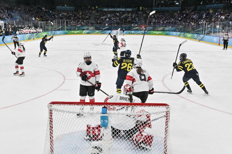 Alina Muller scores second Olympic women's hockey bronze-clinching goal ...