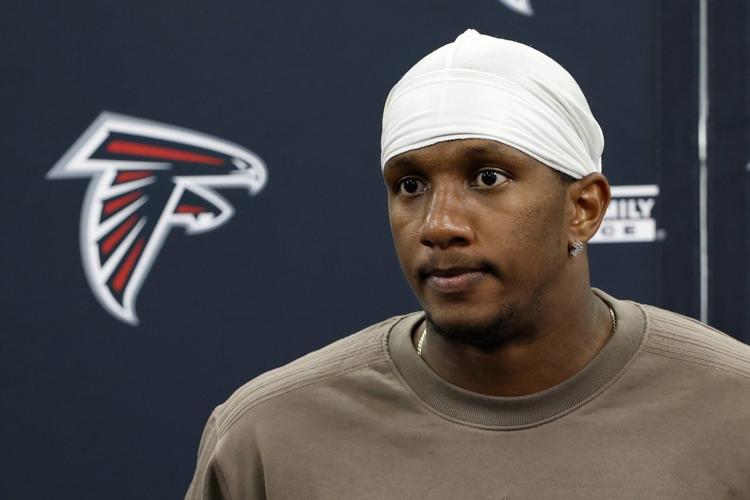 Falcons offensive coordinator Zac Robinson moving from coach's box to ...