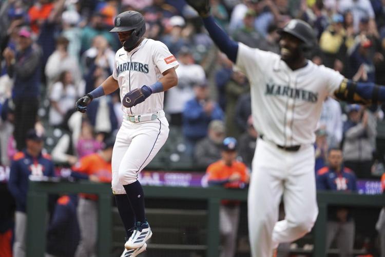 Arozarena hits grand slam in 8th and draws winning walk in 9th as Mariners rally past Astros 7-6