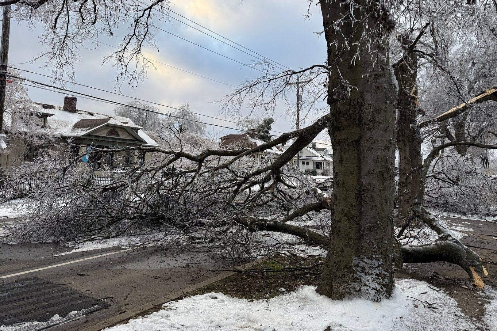 Worries deepen in US South after days of grappling with snow, ice and ...