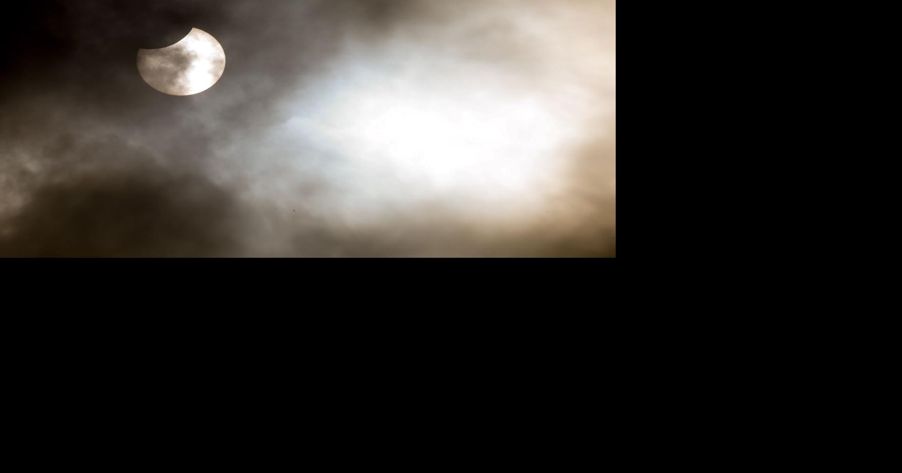 Solar eclipse live: Totality reaches Mexico