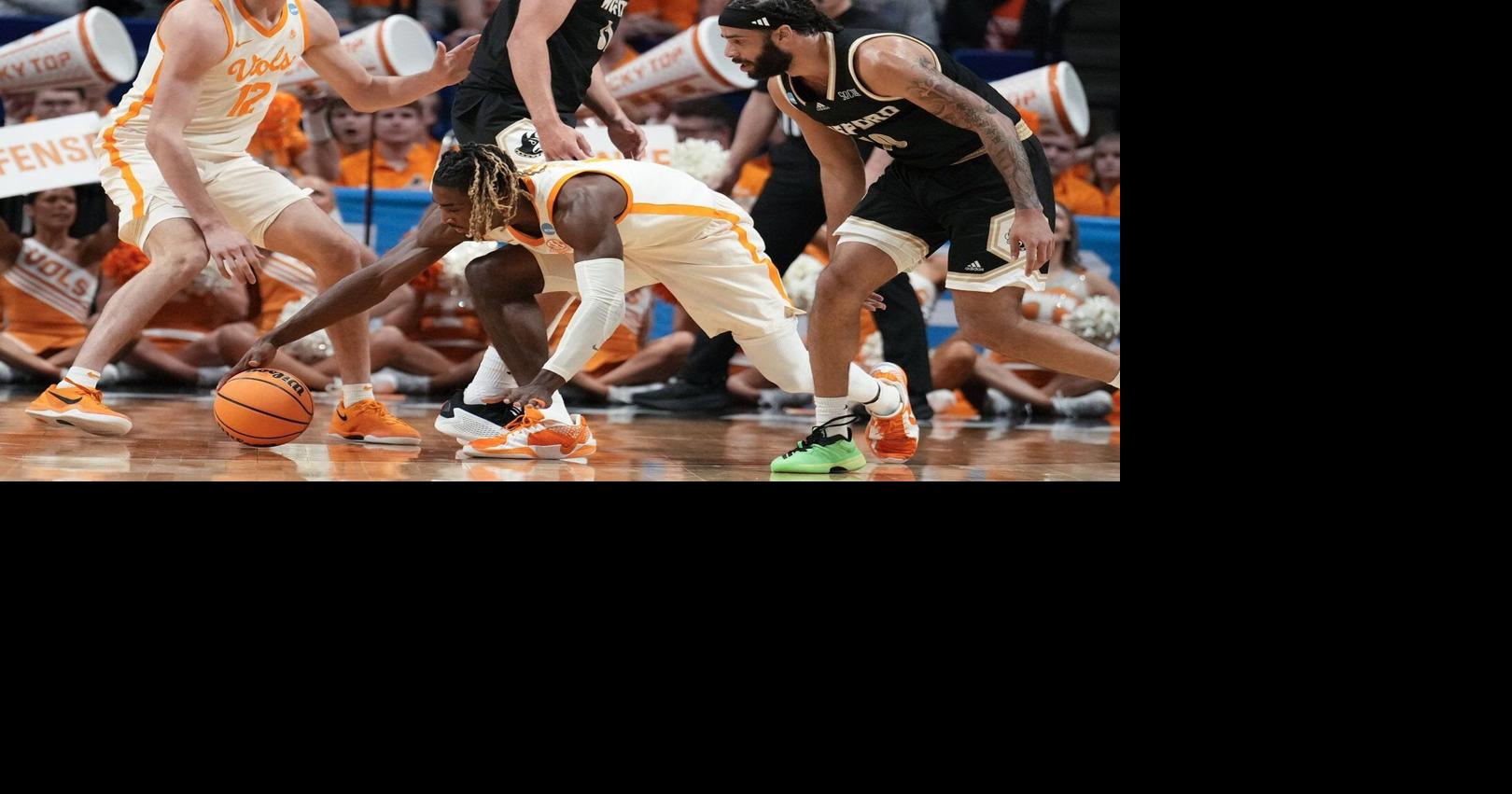 Not 1 but 2: Tennessee has pair of nation's top defenders for March Madness