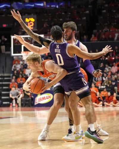 Marcus Domask scores 32 points, No. 9 Illinois dominates Northwestern 96-66