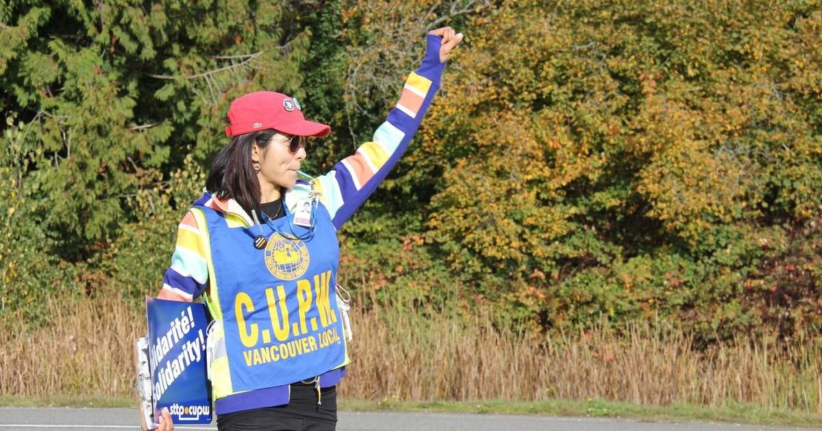 Canada Post workers at Pacific Processing Centre go back to work as ...