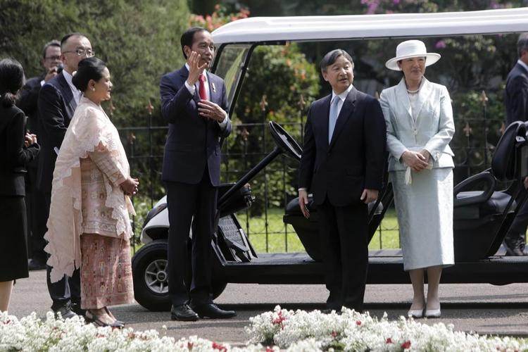 Japan’s emperor meets with Indonesian president on his first official ...