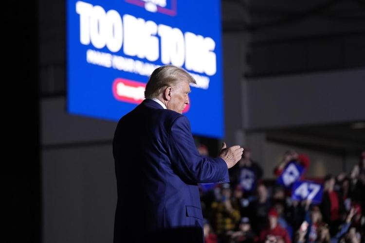 Trump again denigrates Detroit while appealing for votes in a suburb of ...