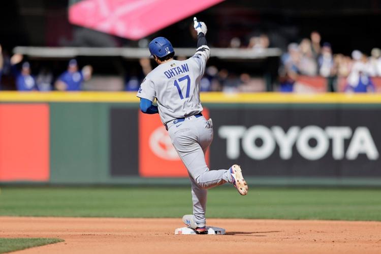Kershaw works 5 1/3 scoreless innings in final regular-season start as Dodgers top Mariners 6-1