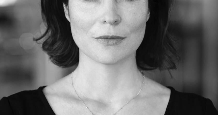 Visions of Emily Dickinson: Dominique Fortier discusses her dreamlike ...