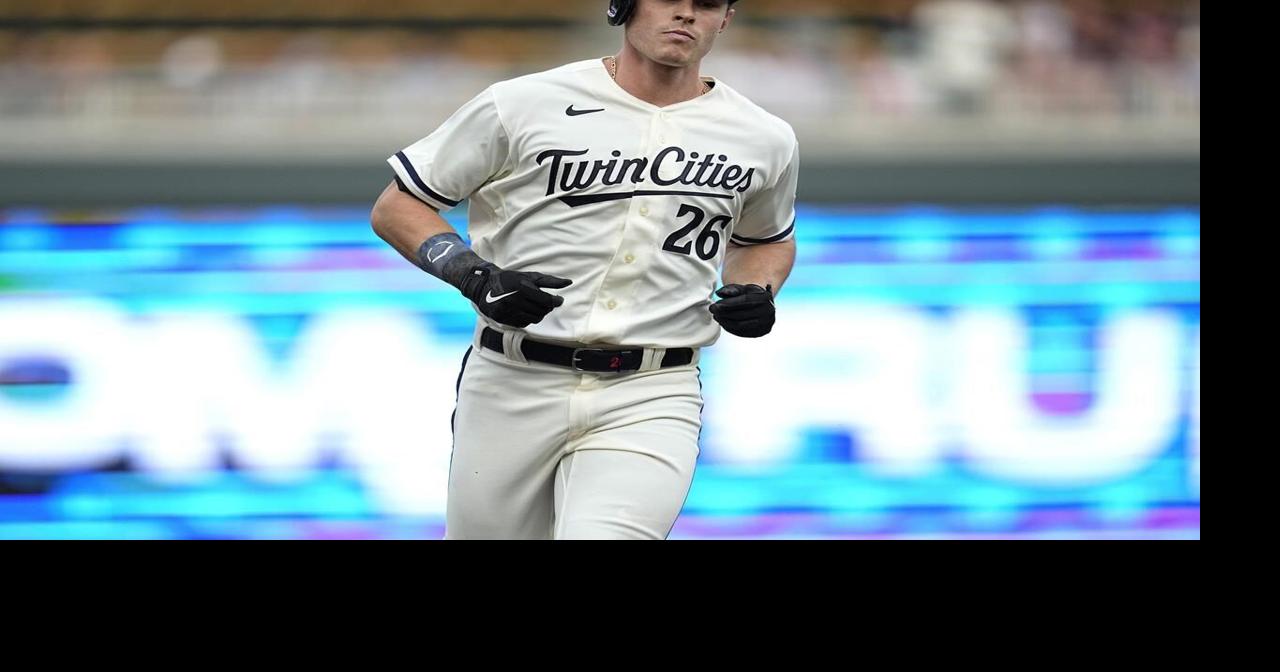 Twins place Kepler on IL with left hamstring strain, recall Larnach