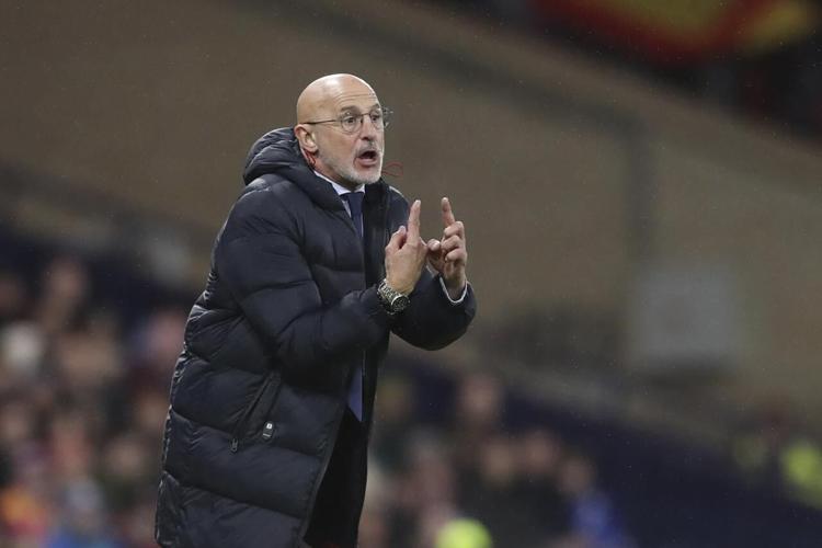 De la Fuente under pressure early as Spain’s new coach