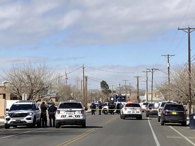 3 dead after shooting, stabbing inside Albuquerque home