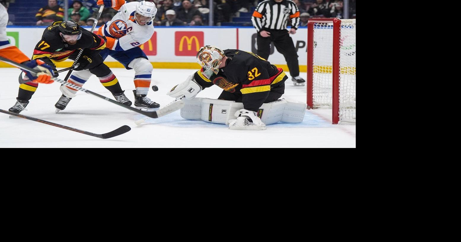 Duclair scores two, Islanders extend Canucks' winless skid to 11 games