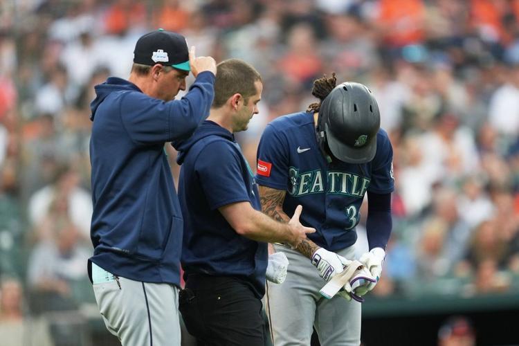 Mariners place shortstop J.P. Crawford on injured list with right hand ...