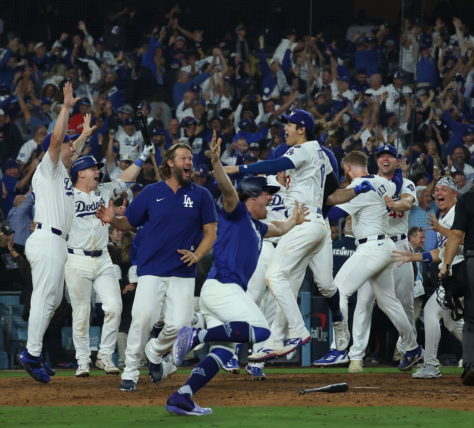 Blue Jays vs. Dodgers World Series Game 3 score, highlights