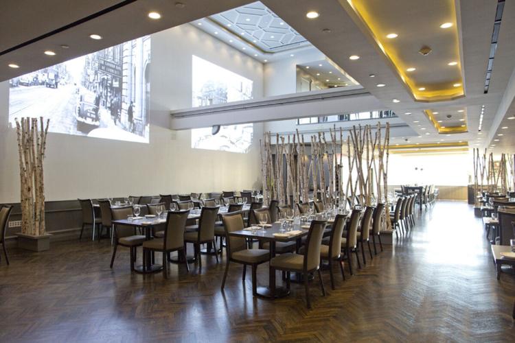 Big restaurants making a comeback in downtown Toronto