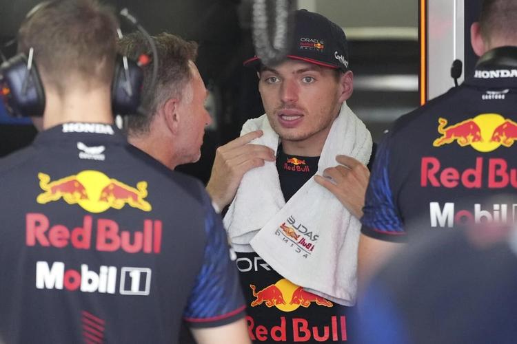 F1 leader Verstappen returns to dominant form by claiming pole position ...