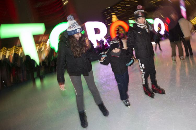 Thousands ring in 2017 at Nathan Phillips Square