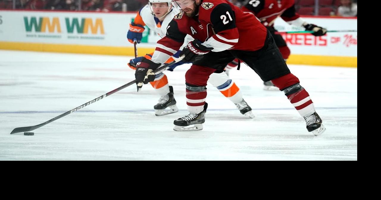 Coyotes send Derek Stepan to Senators for 2nd-round pick