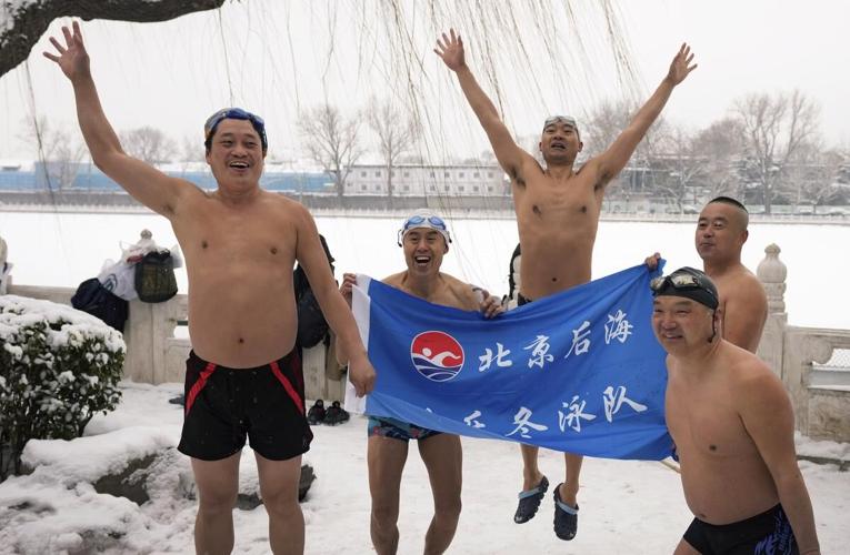 Olympics Overnight: Rare snowstorm causes chaos in Beijing, Steven ...