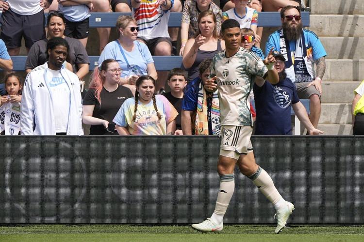 Kevin Kelsy scores in each half to lead Timbers to 4-2 victory over ...