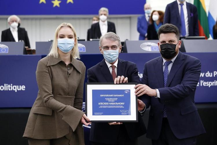 Navalny’s daughter accepts EU rights award on his behalf