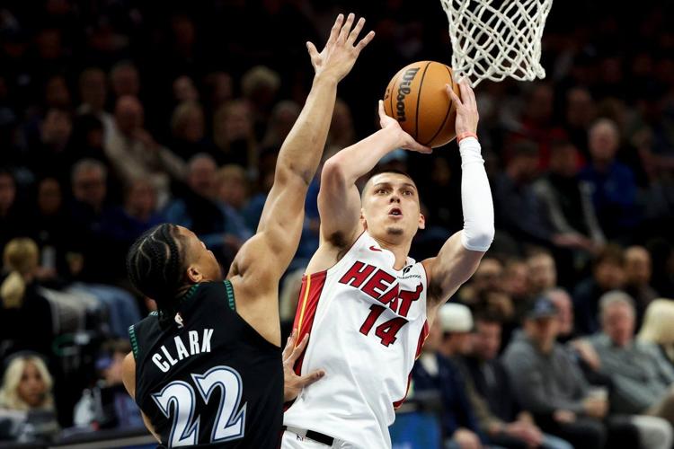 Edwards has 26 points to help Wolves beat Heat 122-94