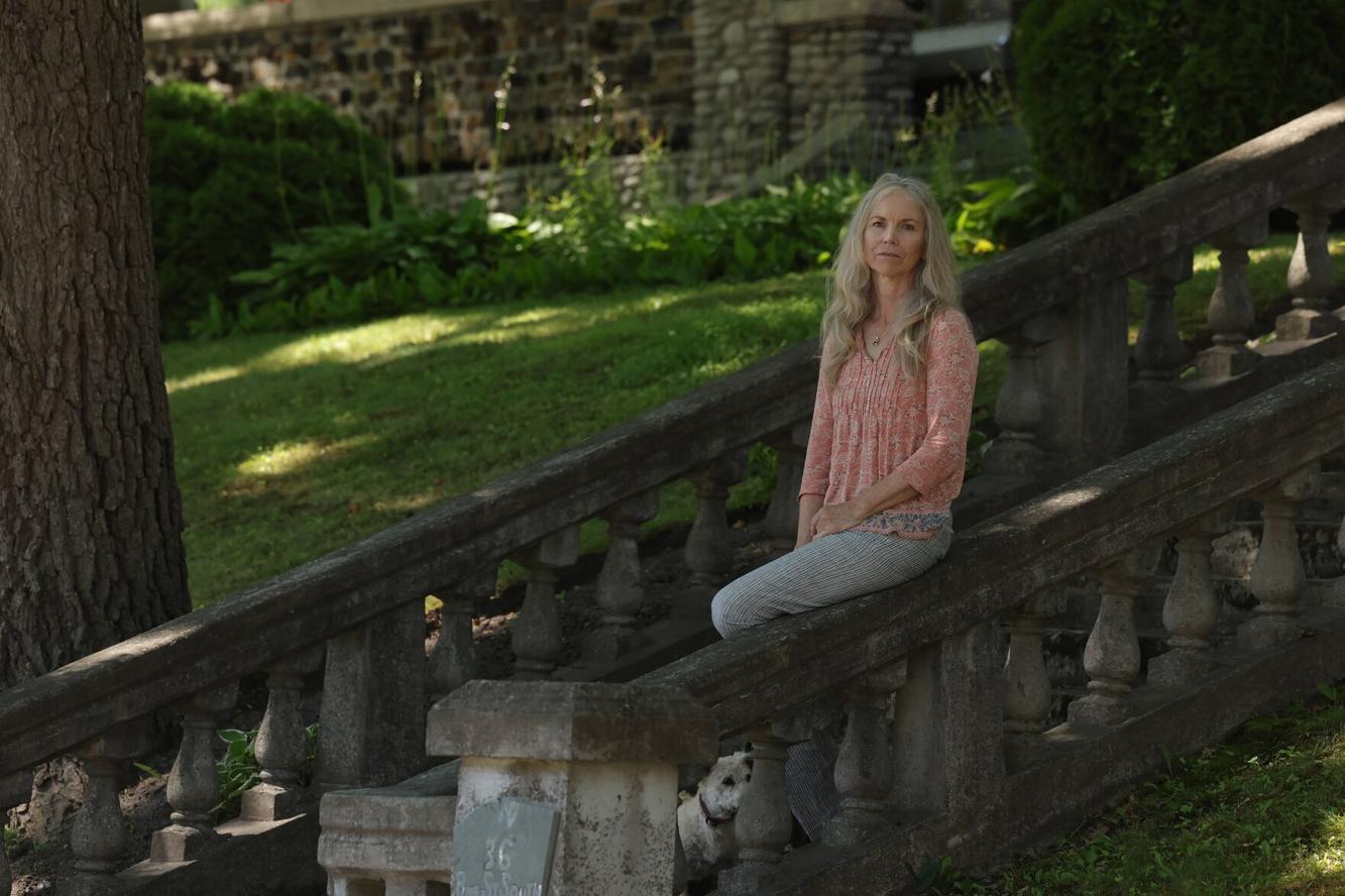 ‘Painful’ transcript details guilty plea of Munro’s husband