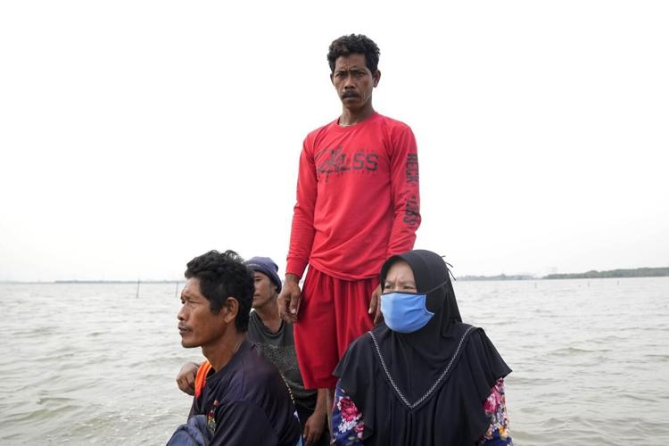 Climate Migration: Floods displace villagers in Indonesia