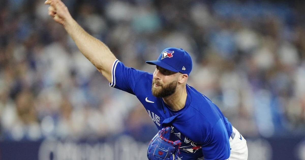 Jays fans boo Anthony Bass in first game back at Rogers Centre
