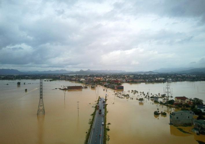 Tropical storm edges toward the Philippines and may grow to a typhoon ...