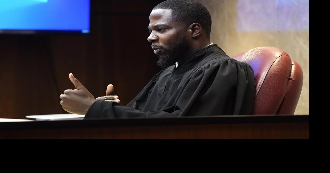 Prosecutor urges life sentence for Michigan shooter who killed 4 students