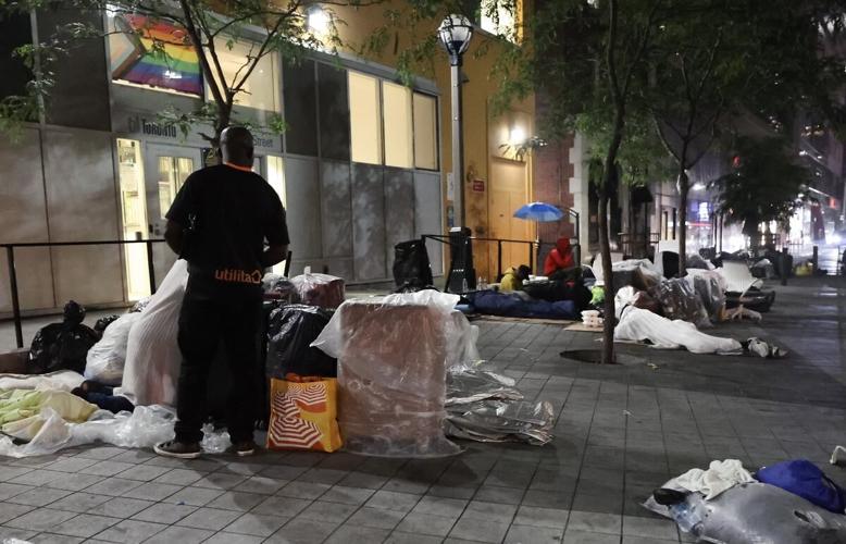 Toronto community steps up for asylum seekers sleeping on sidewalk