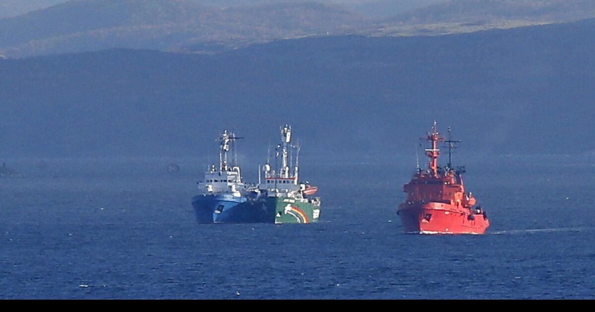 Two Canadian Greenpeace members could face piracy charges in Russia