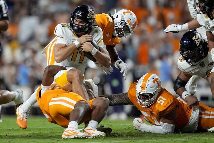 College football guarantee games pay millions to small-budget schools ...