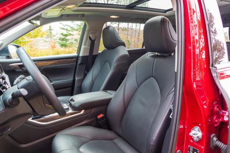 Toyota Highlander comfortable and thoughtful, with a heck of a V-6