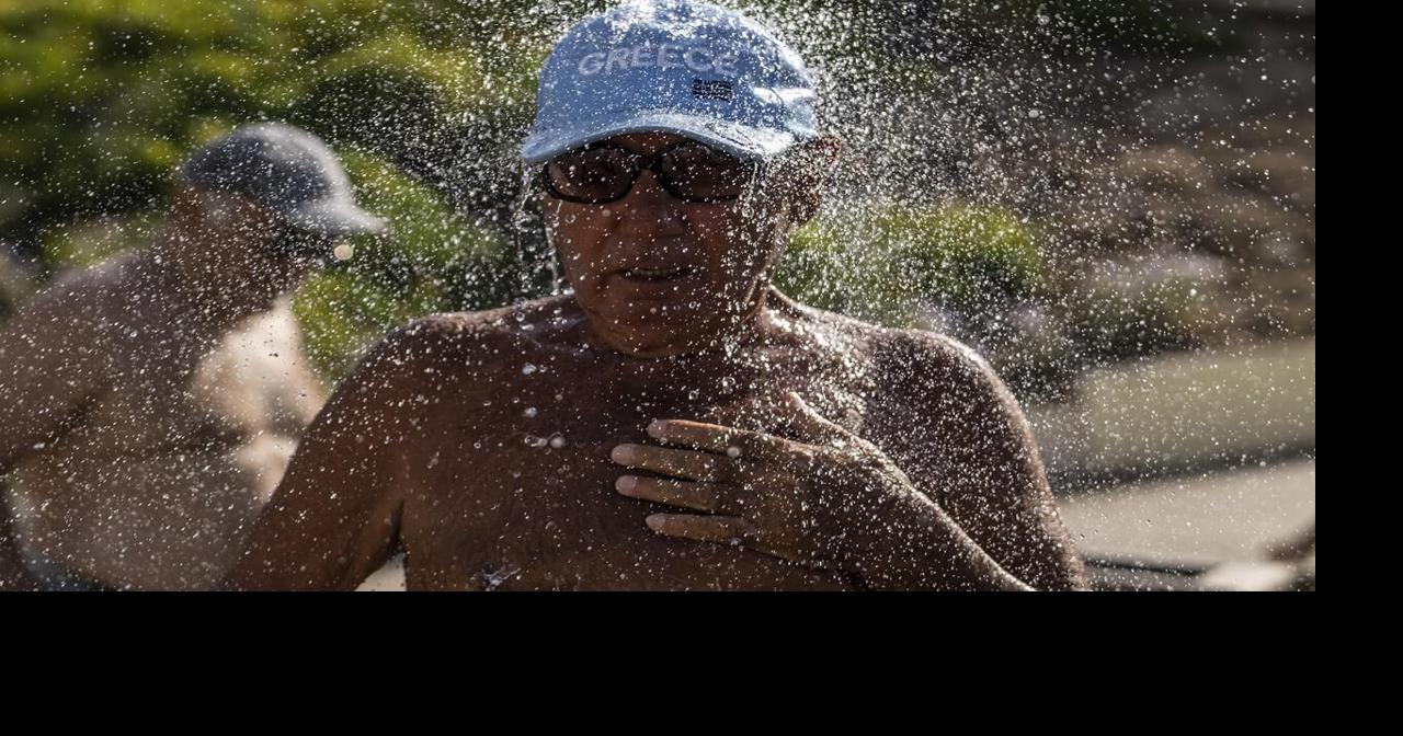 Acropolis’s midday closure leaves many tourists in the lurch as a heat wave lashes southern Europe