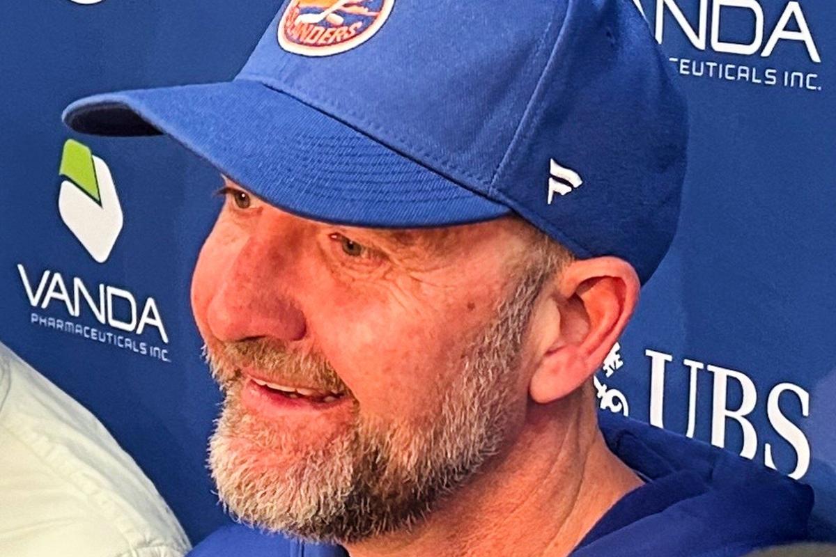 Peter DeBoer takes over as Islanders coach with an eye on the playoffs ...