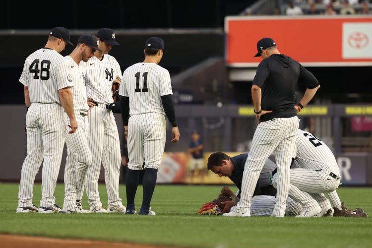 Yankees 2B Jazz Chisholm Jr. leaves game after collision with OF Jasson ...