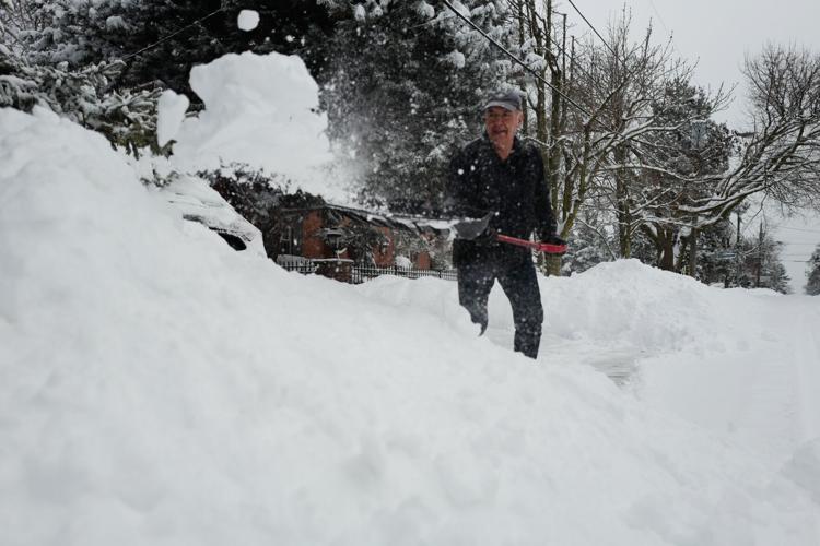 Toronto winter storm: Clean up after the storm
