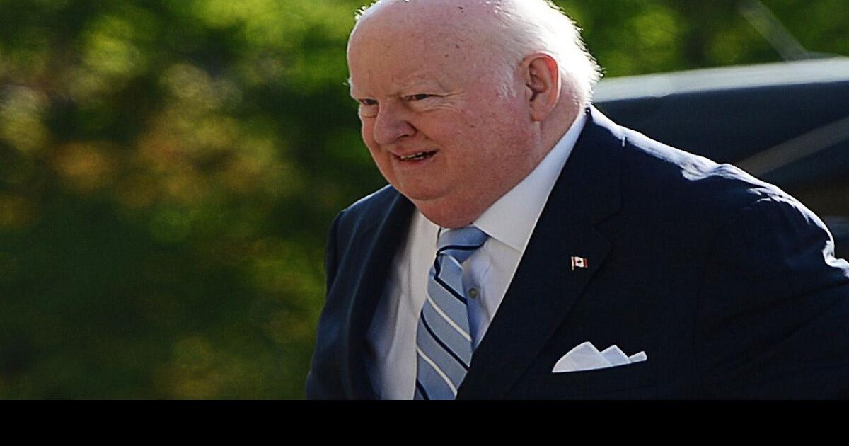 Rob Ford and Mike Duffy dramas are the stuff writers dream of: Macfarlane