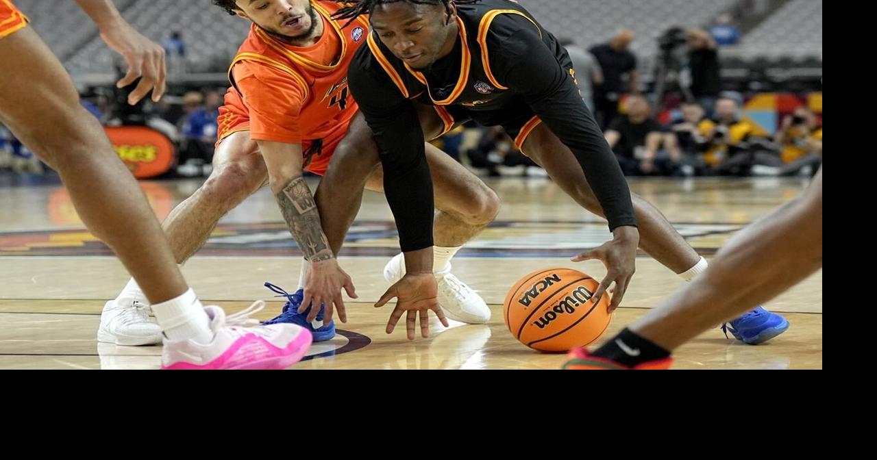 Hofstra's Tyler Thomas chosen as Haggerty Award winner