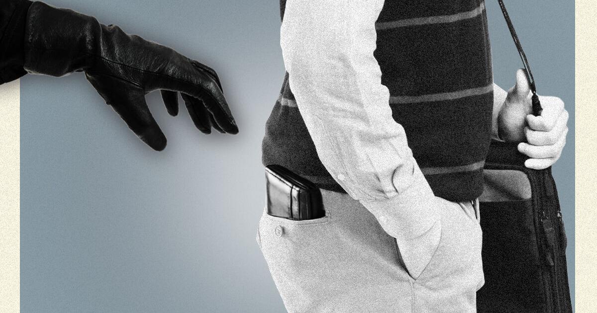 How to stay safe from pickpockets in Toronto and Canada