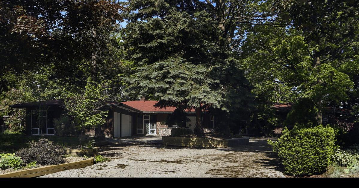 Tim Bosma case: Dellen Millard's mother sells family home for $1.2 million