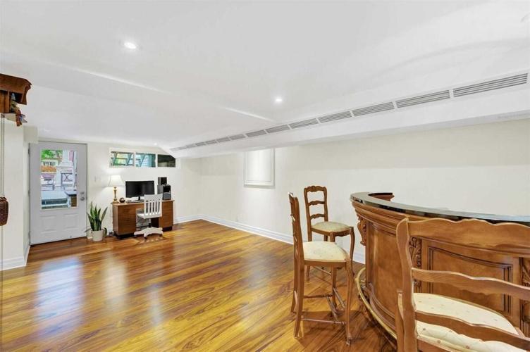 88 Elizabeth St. S., Brampton: A charming, Tudor-style house