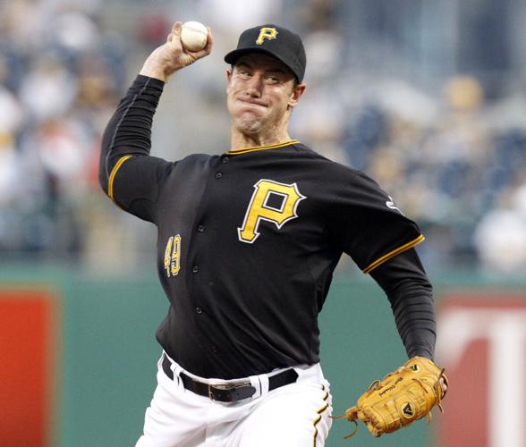 Blue Jays pitcher R.A. Dickey brings his knuckleball, and intellect, to Toronto