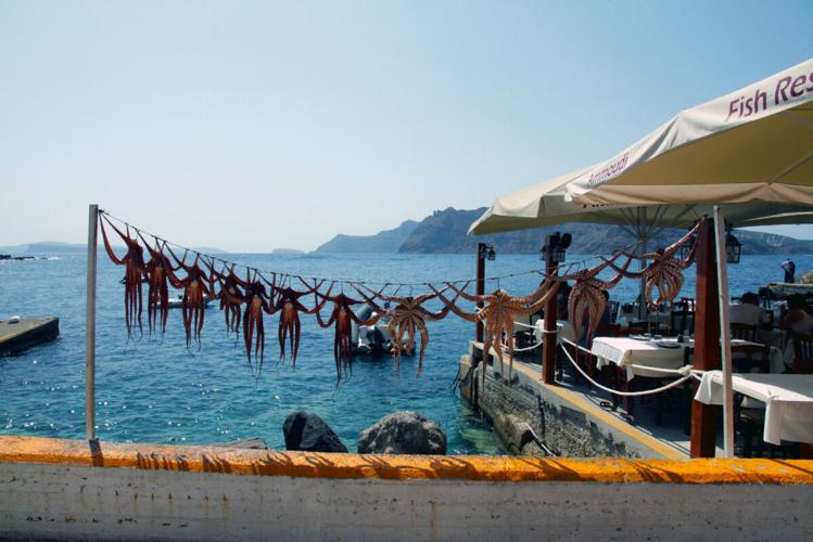 How to experience the villages of Santorini like a local