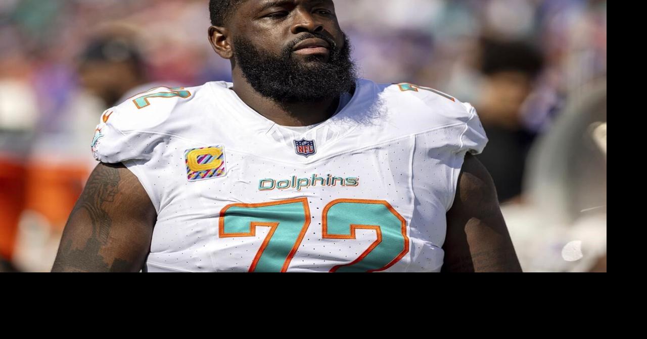 Dolphins place veteran LT Terron Armstead on IR with knee injury