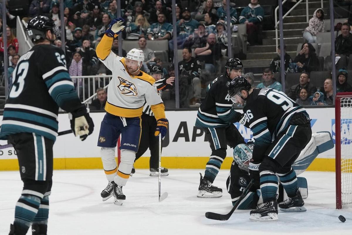 Filip Forsberg scores twice in the Predators' 6-5 victory over the Sharks